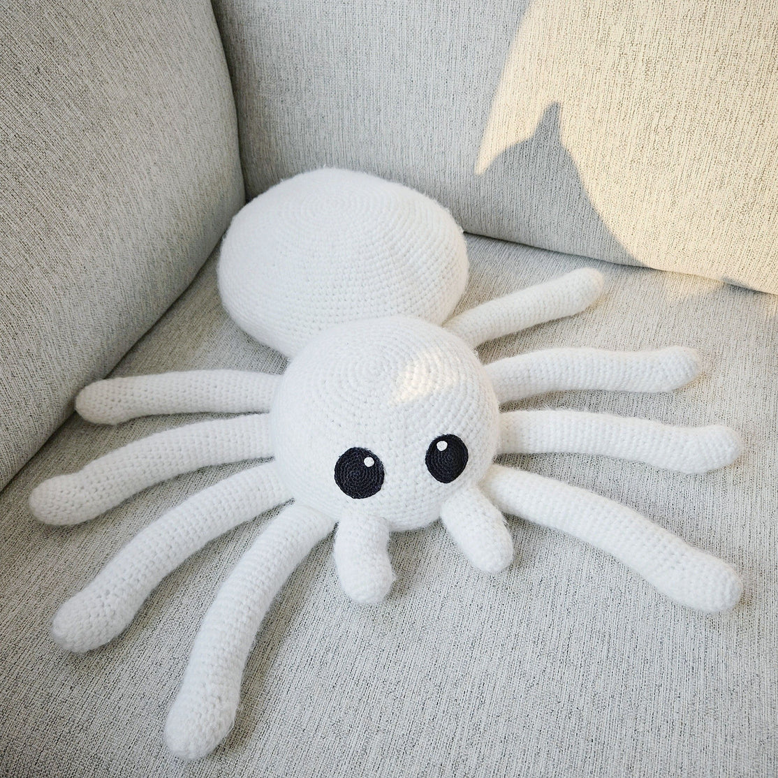 Couch Potato Spider - Pillow – Hobbii