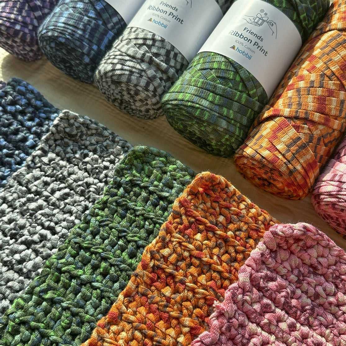 Friends Ribbon Print – Hobbii